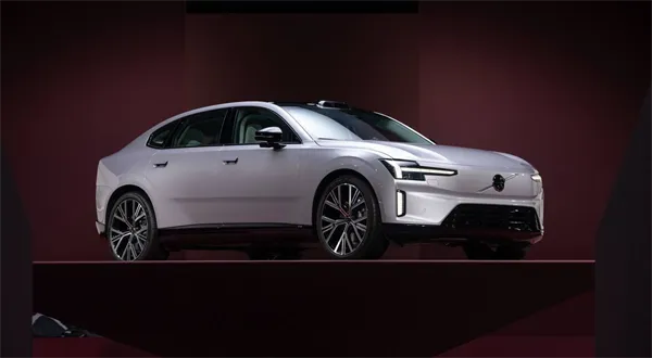 Volvo ES90: moderní pojetí luxusu | Peníze.cz